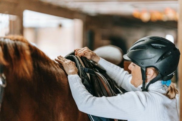 How to Get Horseback Riding Lessons for Seniors - InHomeCare